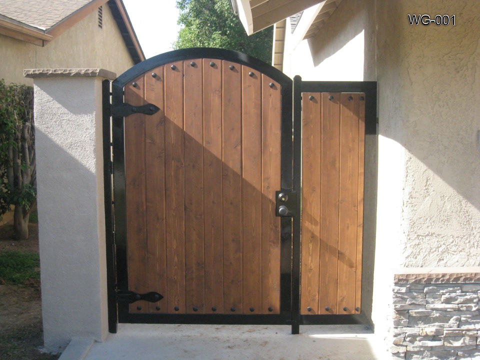 Wooden Gates: Elegant Entrance for your Home - Advanced Iron Concepts
